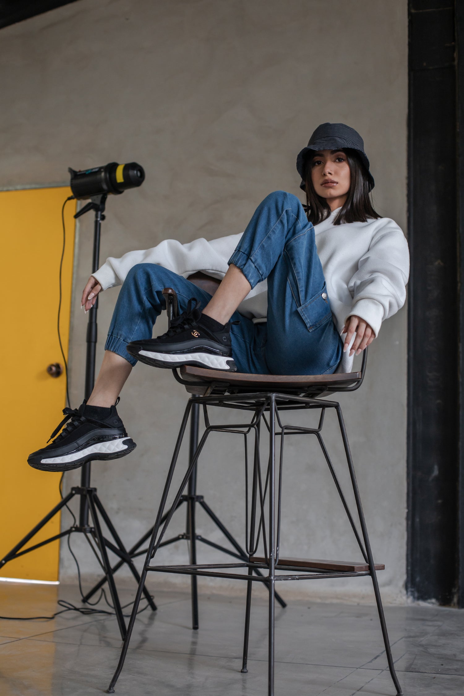 DENIM BIG POCKET JEANS – yarathestore